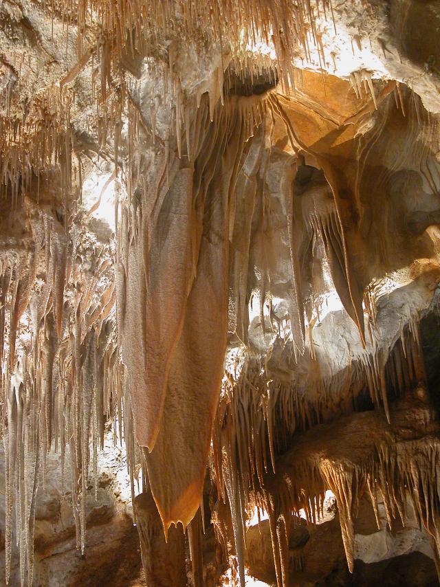 Tantanoola Caves recognition for impressive display | The South Eastern ...